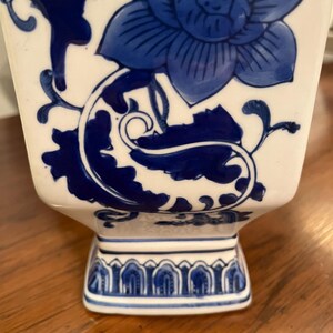 The Lynton: Blue and White Chinese Square Fluted Vase by the Blue Bee ...