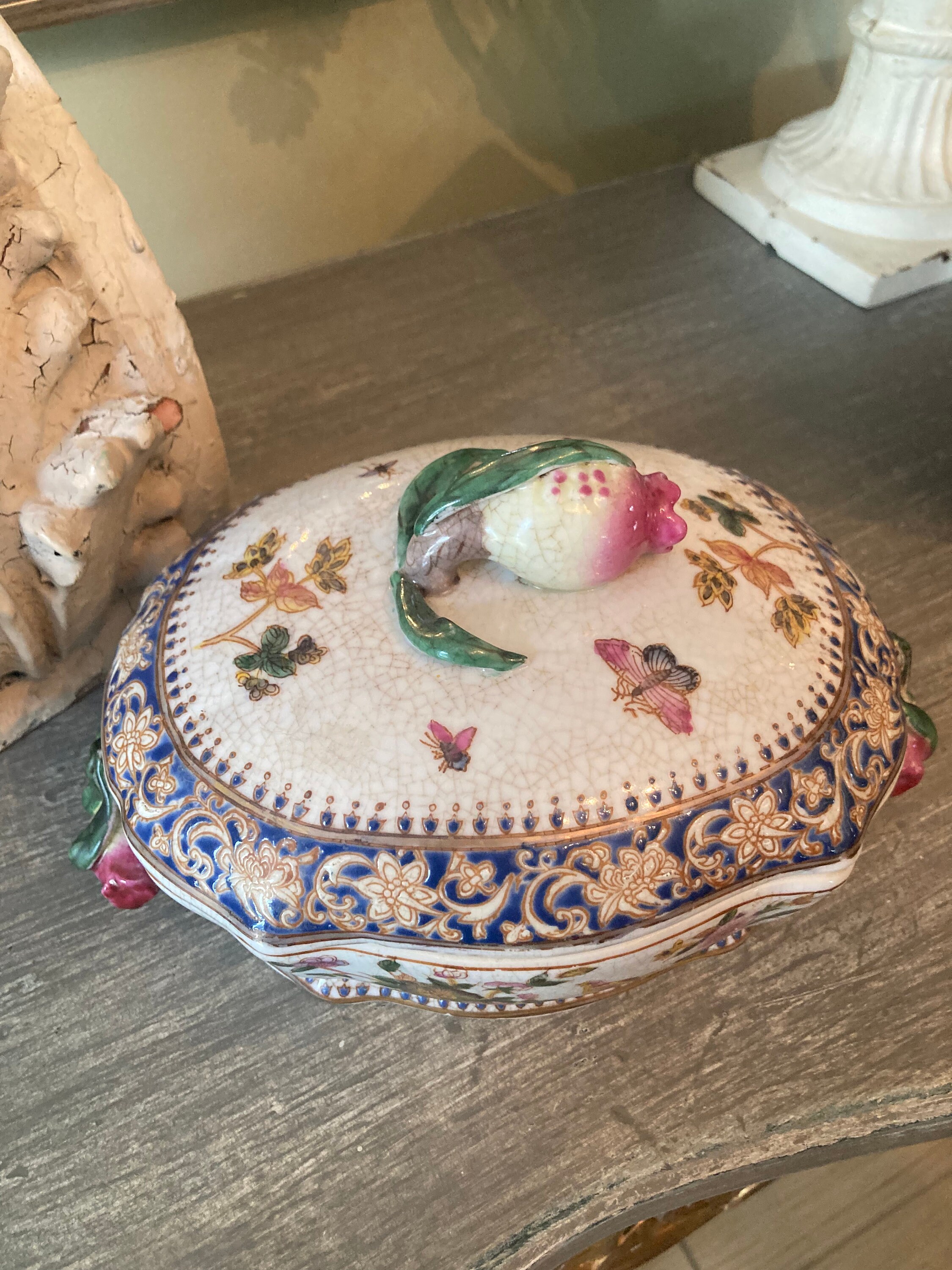 WL 1895 Wong Lee 20th Century Chinoiserie Covered Trinket Dish With ...