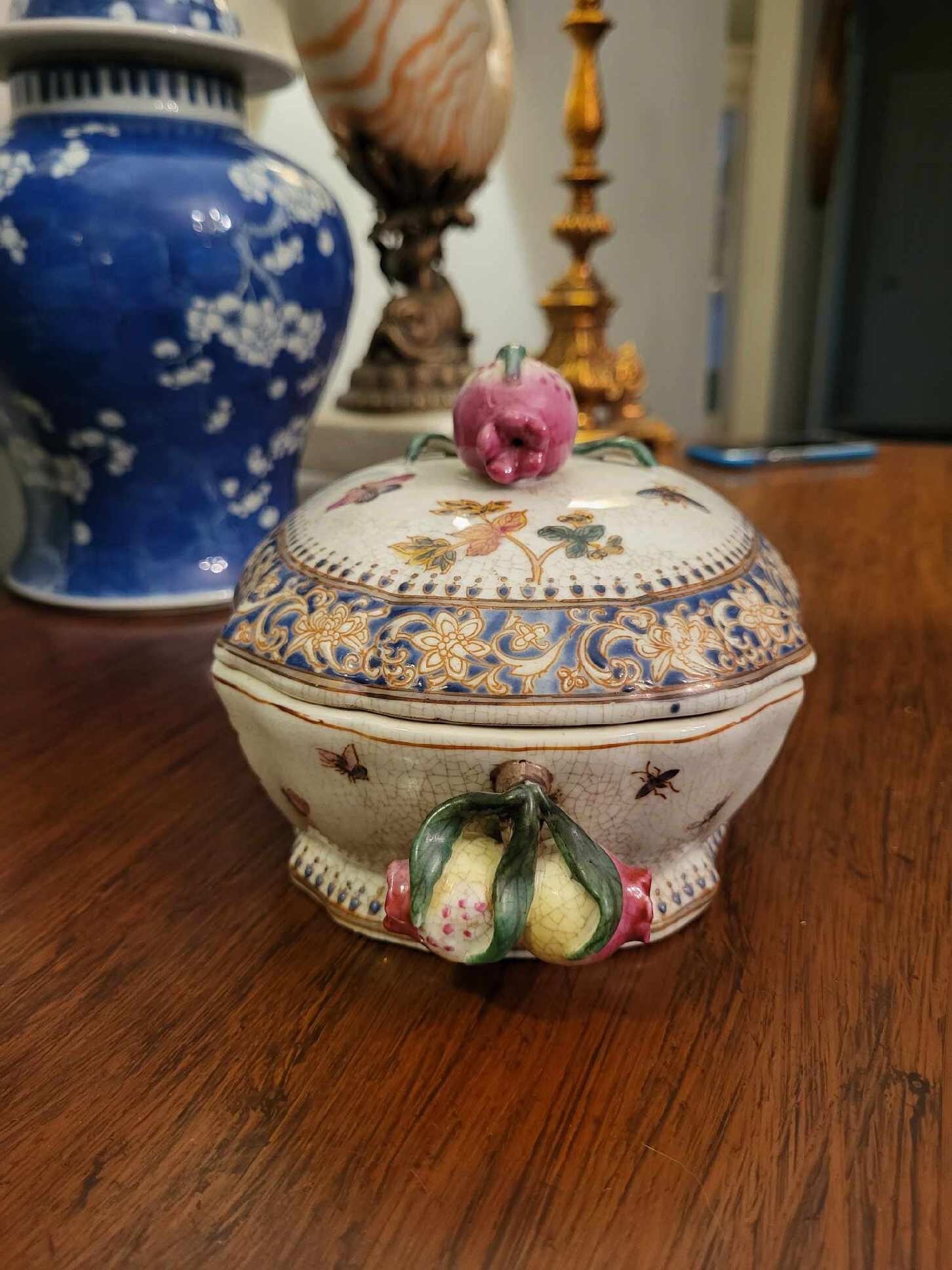 WL 1895 Wong Lee 20th Century Chinoiserie Covered Trinket Dish With ...
