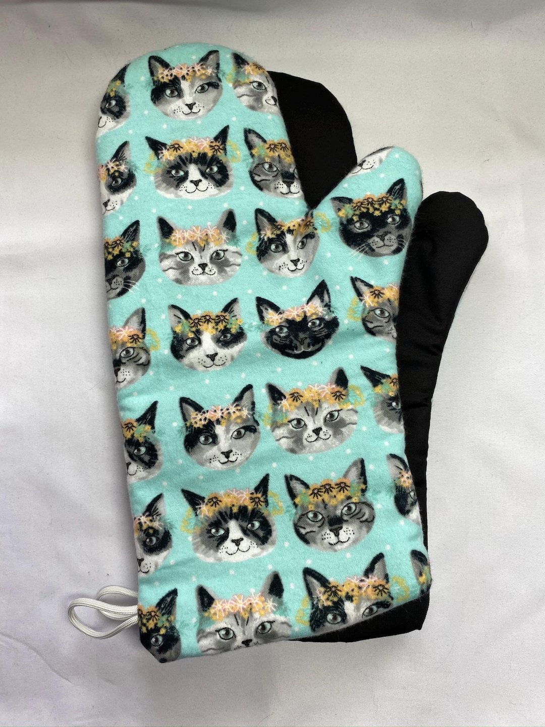 Oven Mitts! Cats With Flower. A PAIR of Functional, Long, Oven Gloves ...