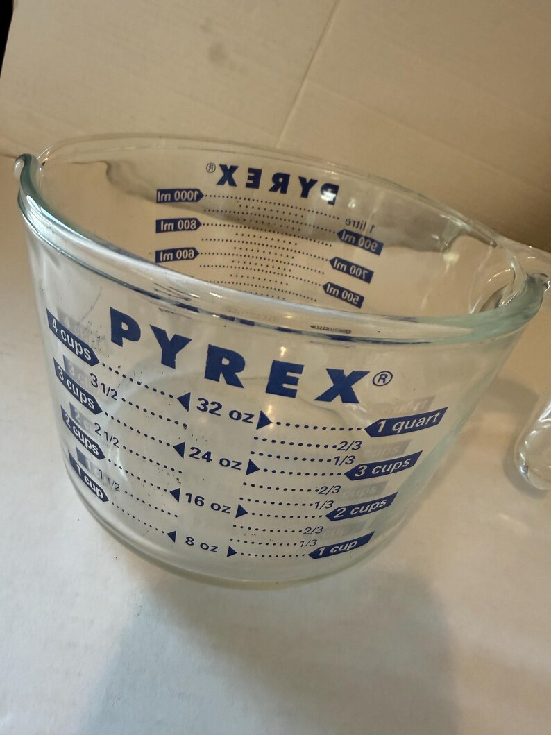Vintage 1960s PYREX 4 Cup Glass Measuring Cup 1 Quart #532 Blue ...