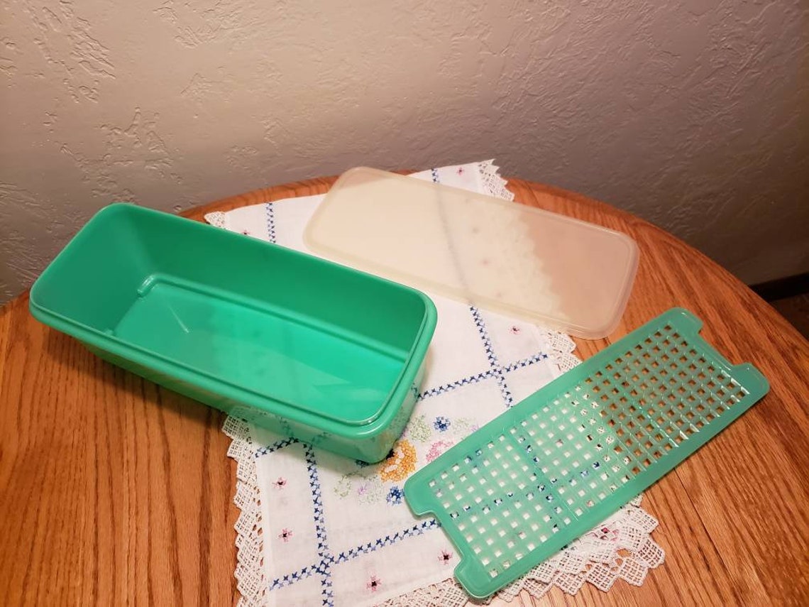 Vintage 1980's Tupperware Easy Crisp Container / Celery - Etsy