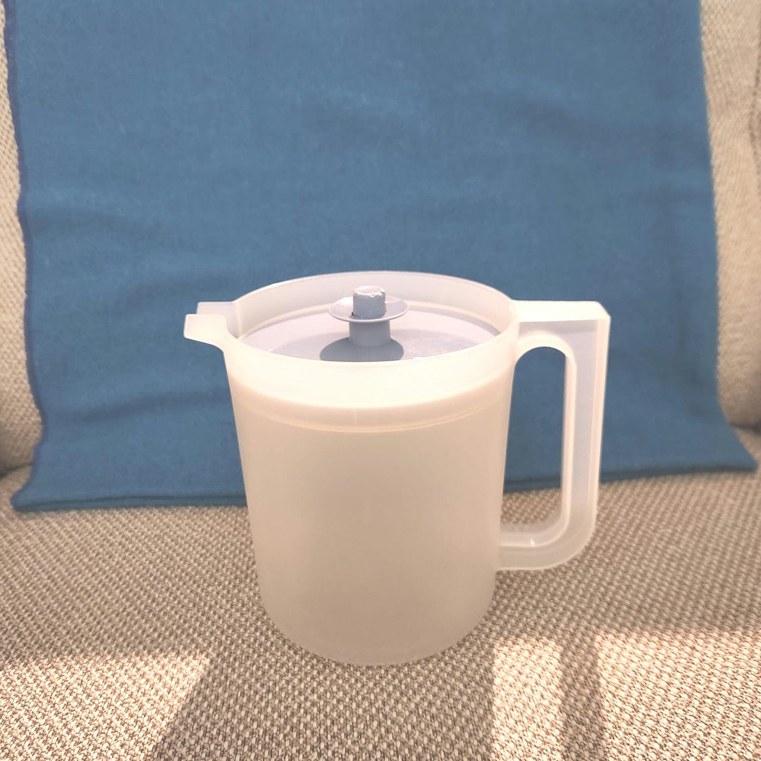 Terrific Vintage 1980's Blue / Opaque Tupperware 1.5 Qt Servalier ...