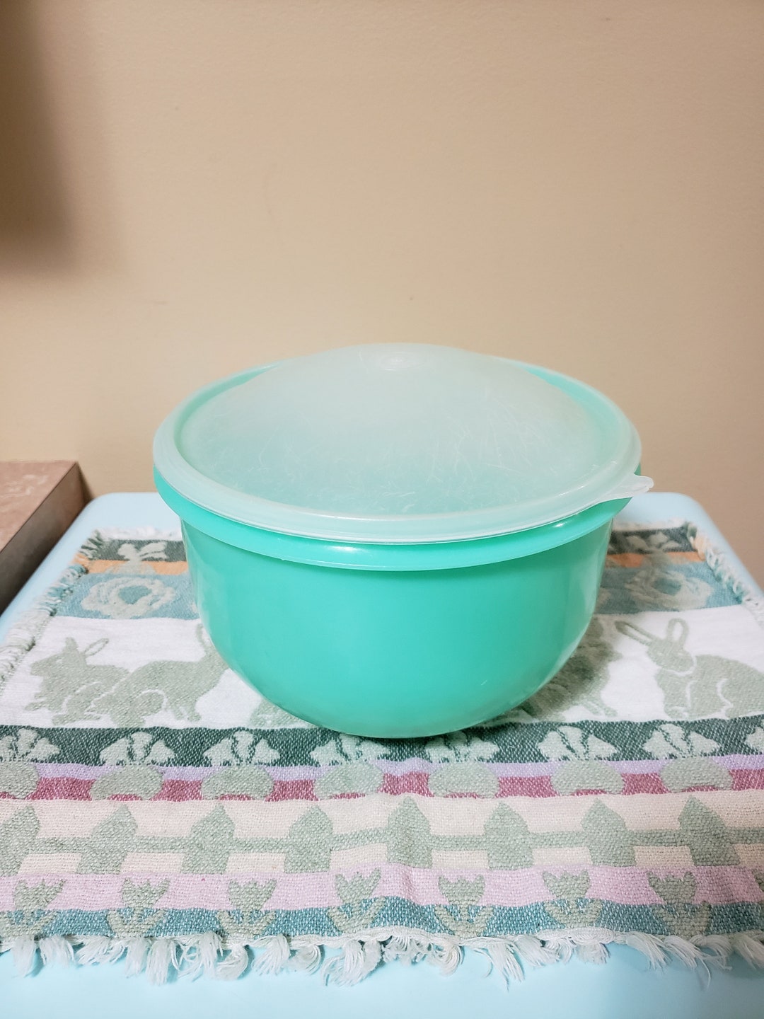 Vintage 1980's Tupperware #679 Lettuce Crisper Bowl / 2 Pc Set - Etsy