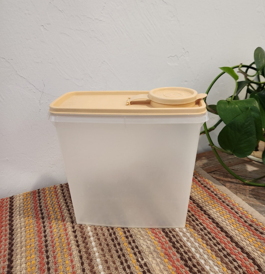 Vintage 1980's Tupperware Beige and Clear Store-n-pour /13 Cup Cereal ...