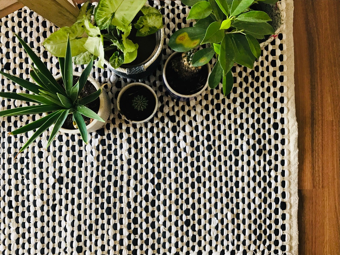 2 X 3 Handmade Rag Rug Black and White Chindi Rug Dhurrie | Etsy