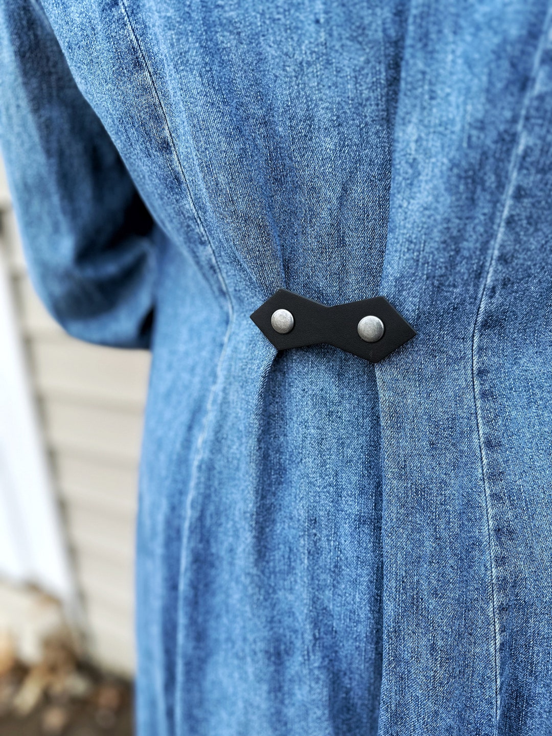 NEW Cinch Clip | Black Leather & Silver Clothing Fasteners | Cloak ...