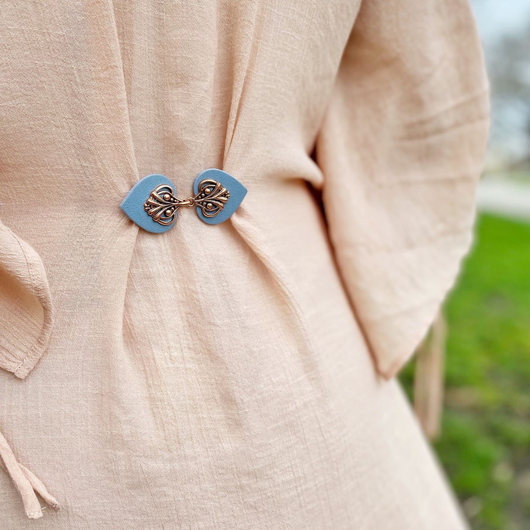 Cinch Clip Waist Cincher Copper on Light Blue Leather Dress Clips Cloak ...