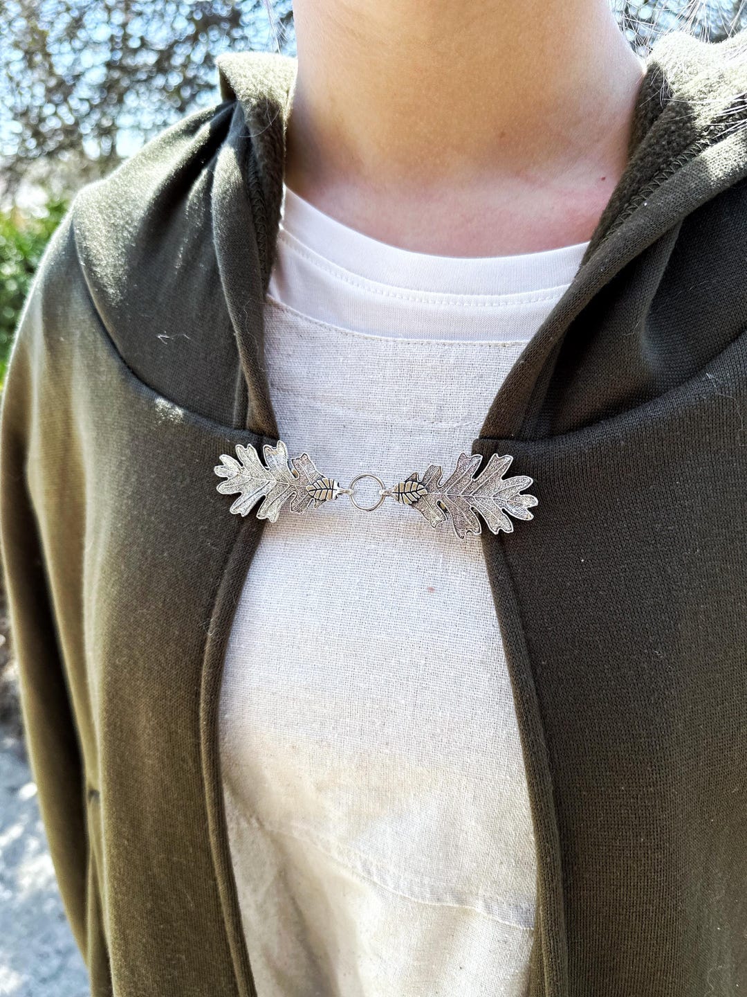 NEW Silver Oak Leaf Cloak Clasp "terebinth" | Renaissance Fair Outfit ...