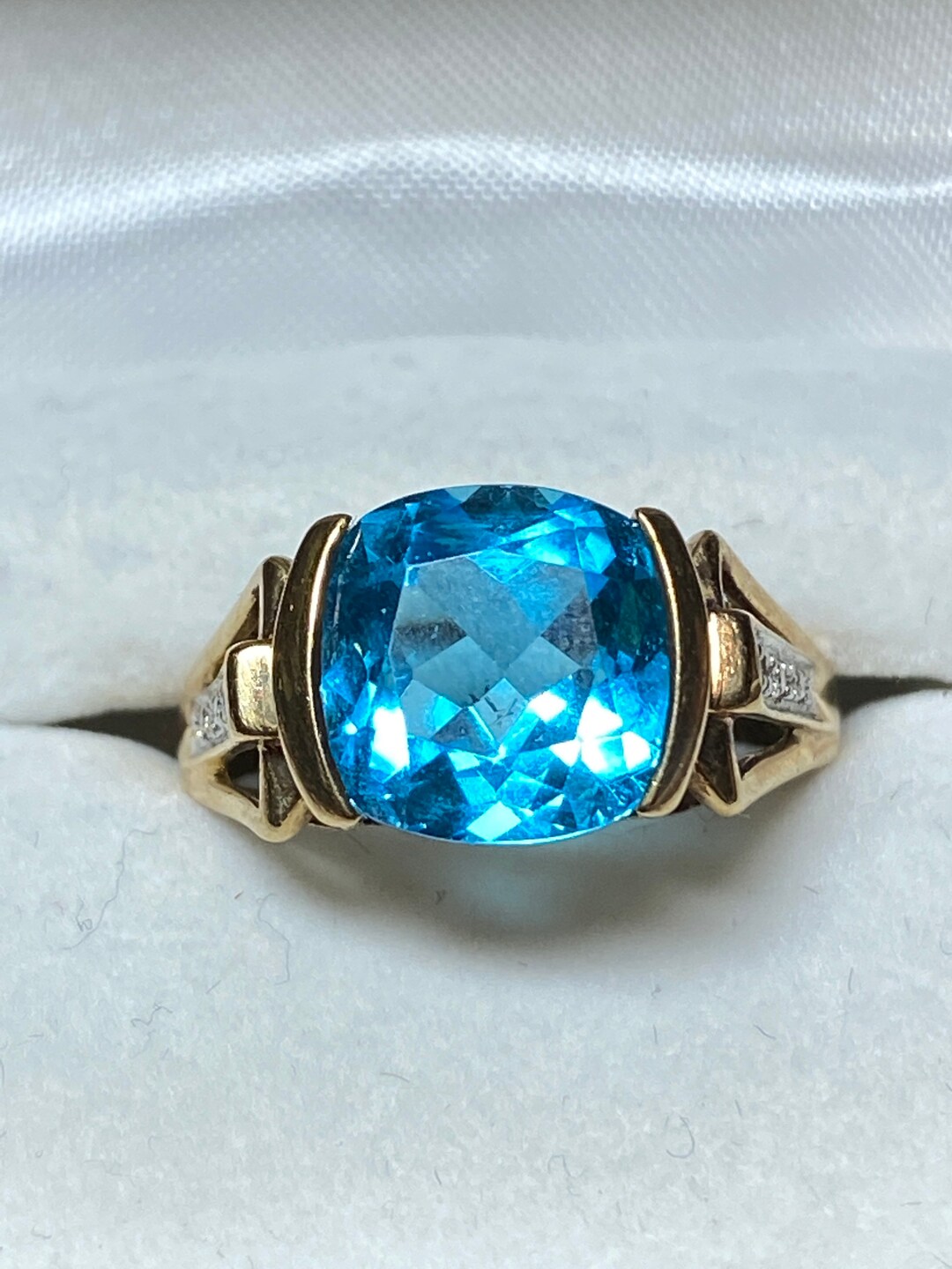 Gorgeous 10K Yellow Gold Large Cushion Cut Topaz Ring With Accent ...