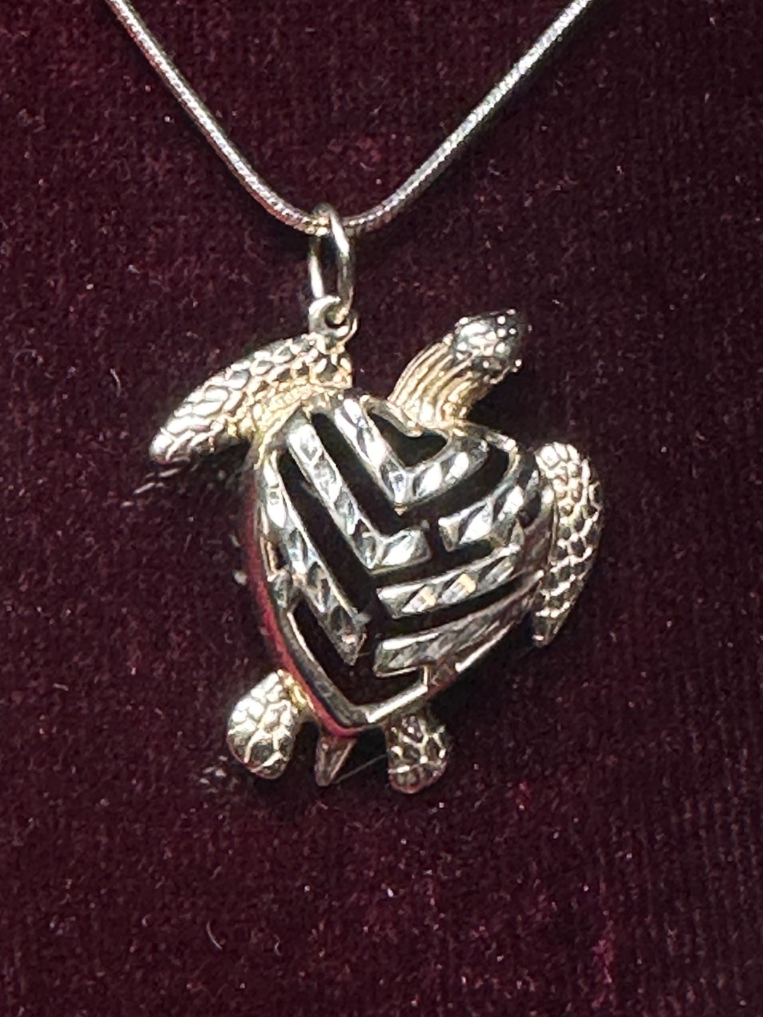 14K Yellow Gold Hawaiian Turtle “aloha” Pendant Necklace - Etsy