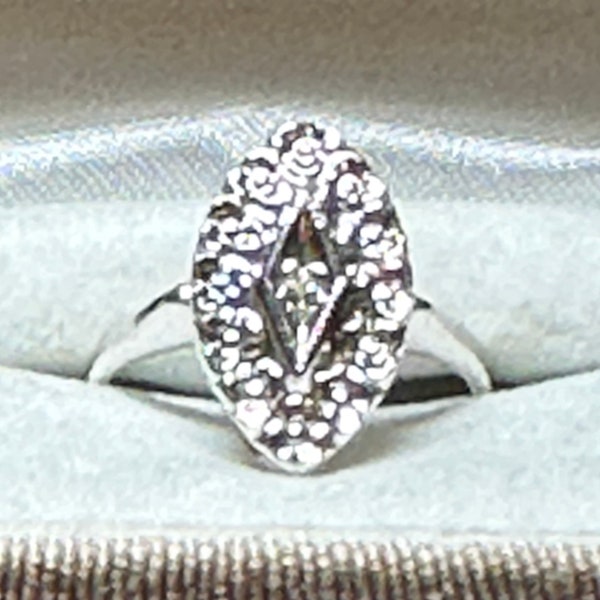 1960s Princess Ring - Etsy