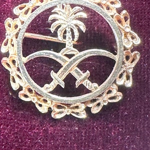Vintage 18K Yellow Gold Saudi Arabian Symbol Brooch/pendant - Etsy