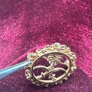 Vintage 18K Yellow Gold Saudi Arabian Symbol Brooch/pendant - Etsy