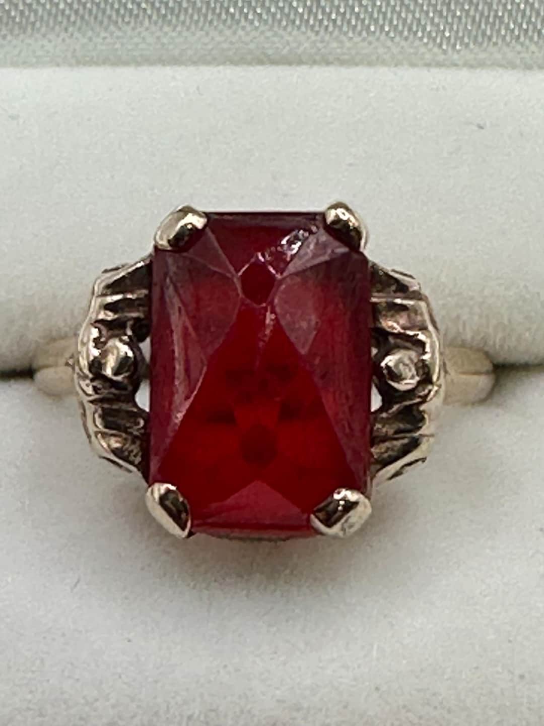 Vintage 10K Yellow Gold Synthetic Ruby Ring~size 6 - Etsy