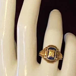 Vintage 1954 10K Yellow Gold Class Ring~size 7 - Etsy