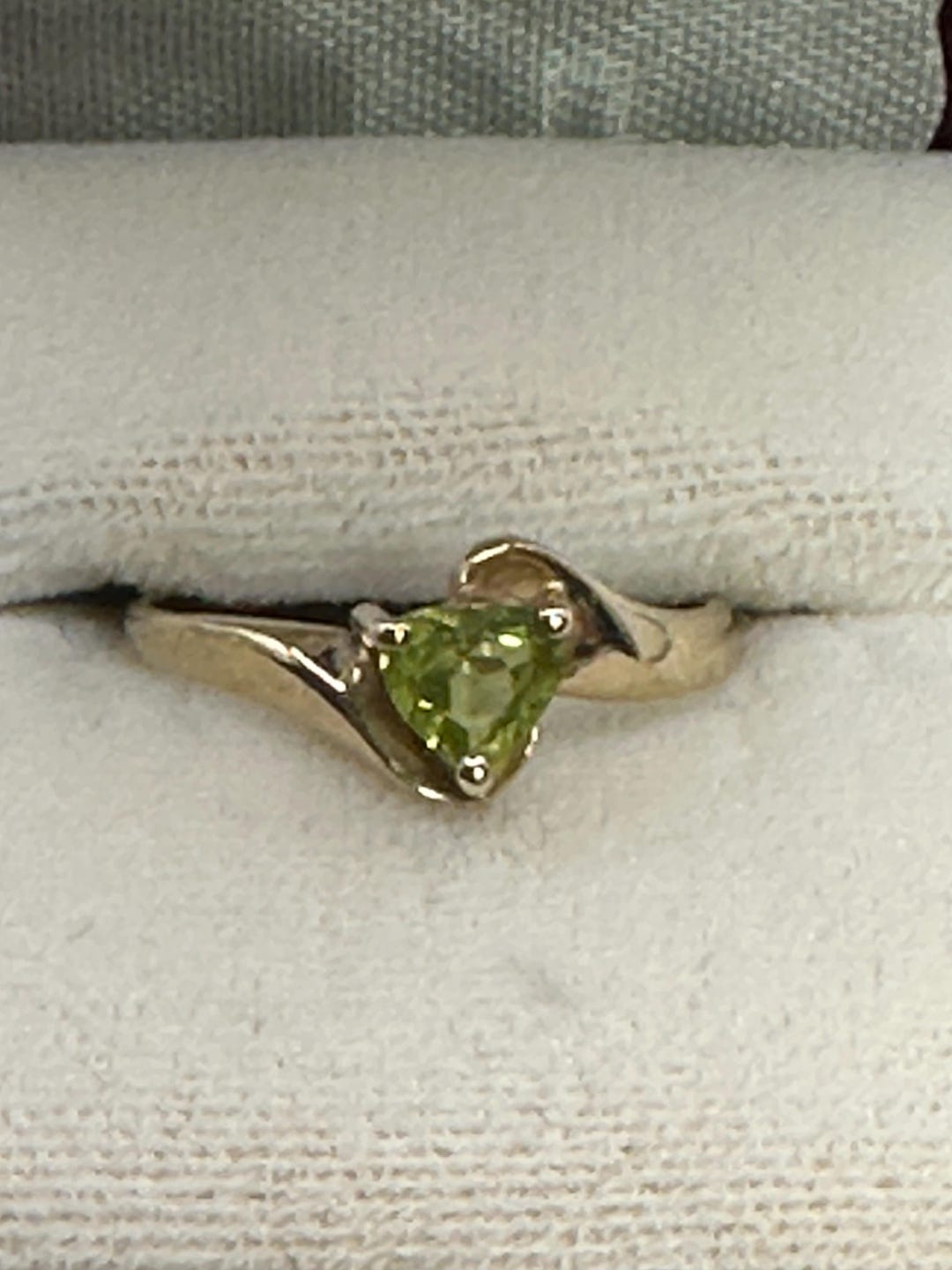 Adorable 10K Yellow Gold Peridot Heart Ring~size 6 1/2 - Etsy