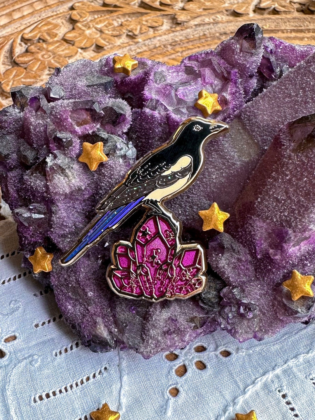 MAGPIE ON AMETHYST . Enamel Pin. Gold Finish, Hard Enamel. Green Witch ...