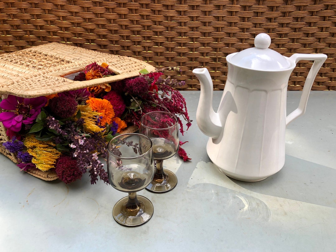 Joshua Crabtree Tall White Teapot and Lid | Home Decor | Kitchen ...