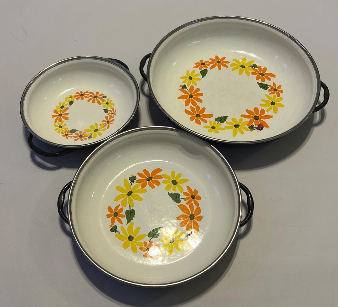 Vintage Ekco Country Garden Set 3 Pans Yellow Orange Flowers Porcelain ...