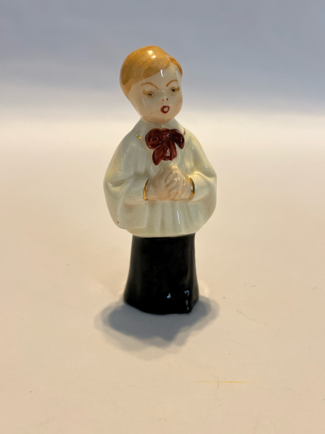 Vintage 4 1/2” Tall Ceramic Figurine Choir Boy Praying Christmas ...