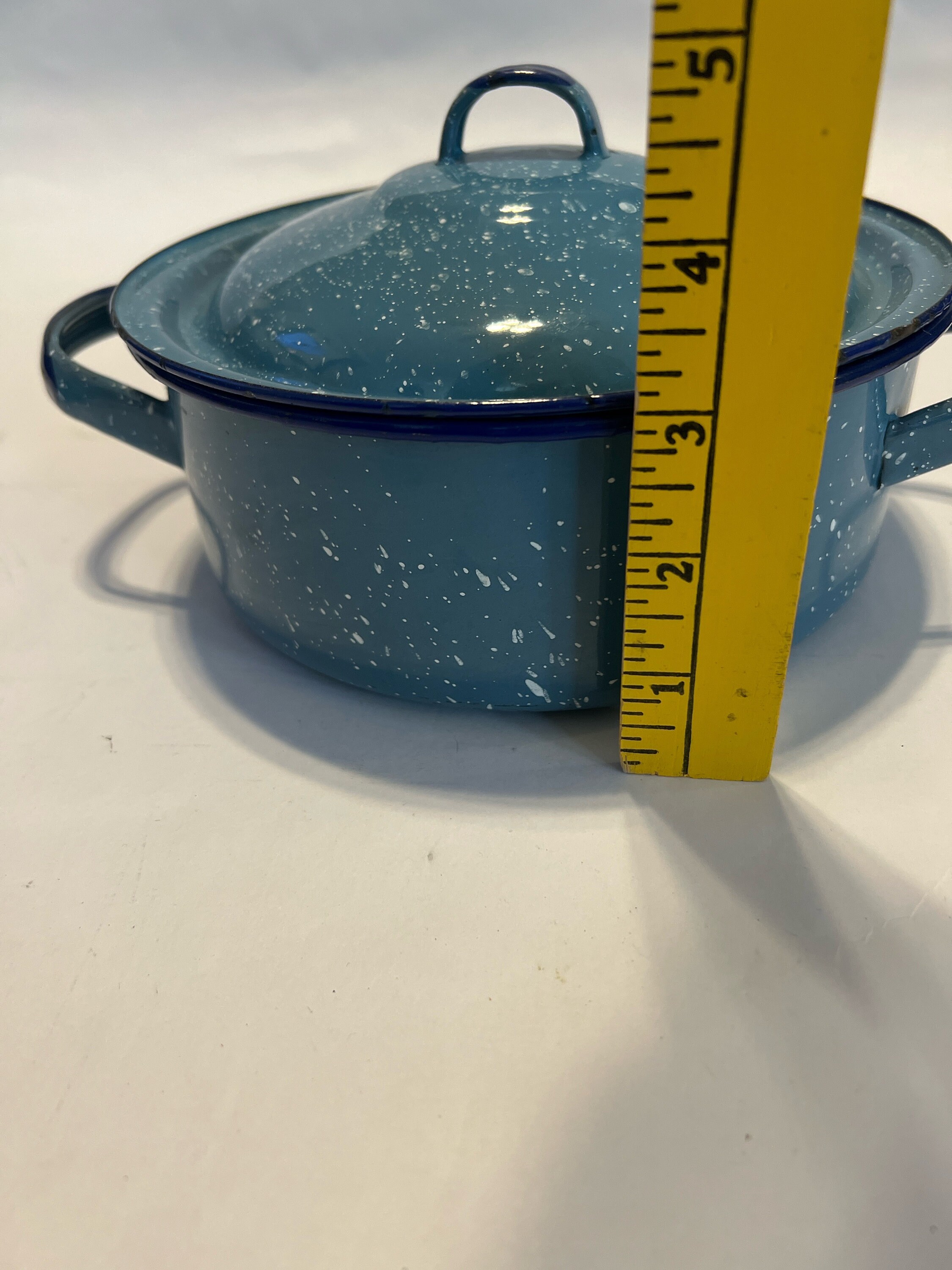 Vintage Enamel Ware Granite Ware Light Blue White Speckled 2 1/2 X 7 1/2 Covered Pot - Etsy