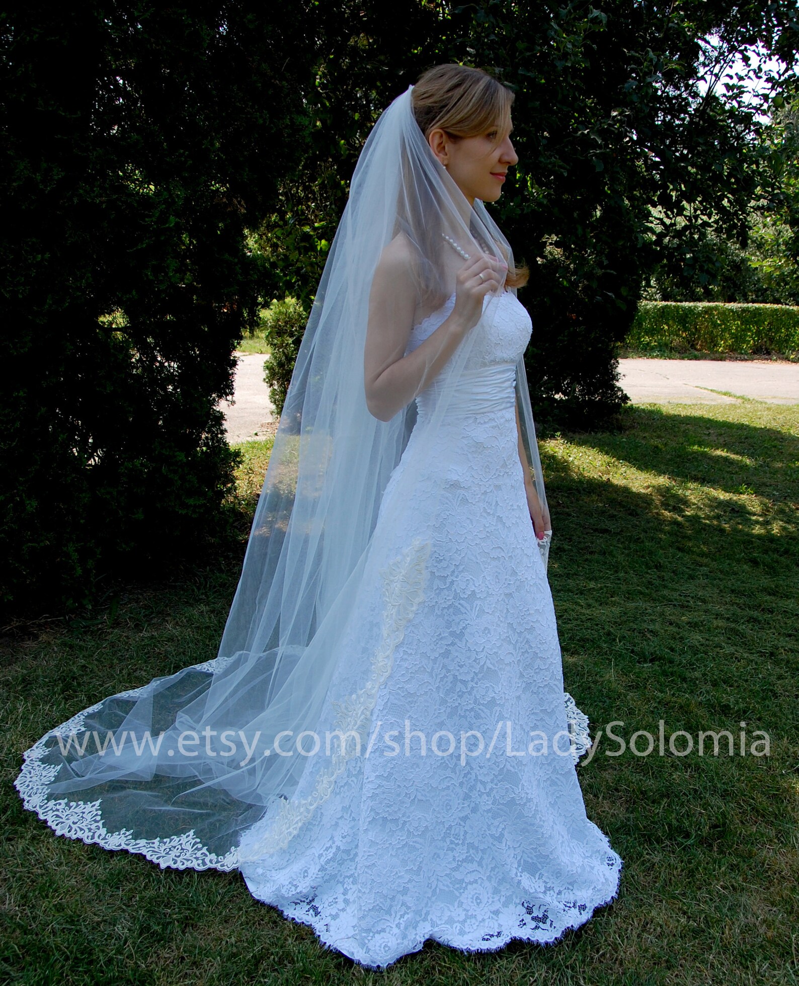 Embroidered Lace Veil Wedding Veil Partial Lace Veil , Сathedral Lace ...