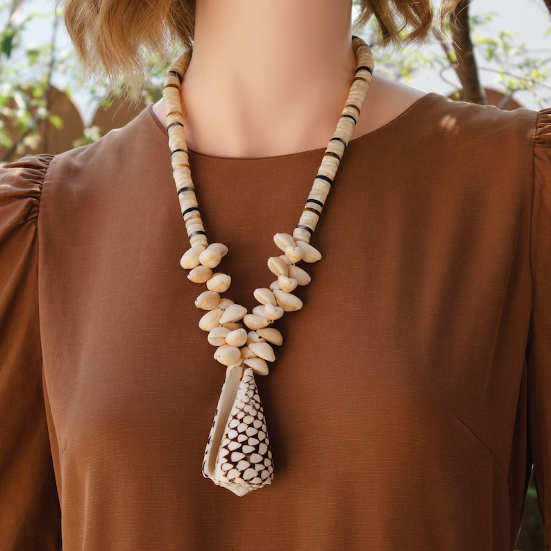 Hawaiian Cone Shell Necklace, Chunky Beachy Statement Jewelry, Natural ...