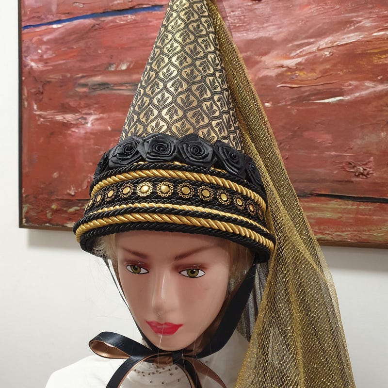 Hennin - Etsy