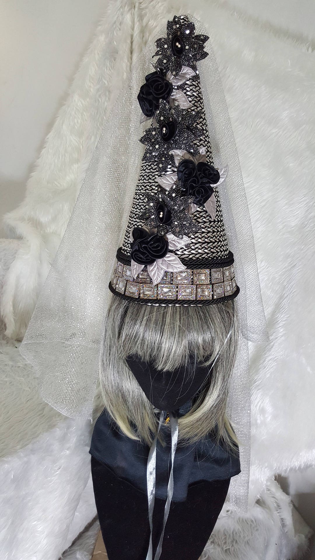 Damsel in Distress Silver & Black Satin Rose and Sunflowers Ladies ...