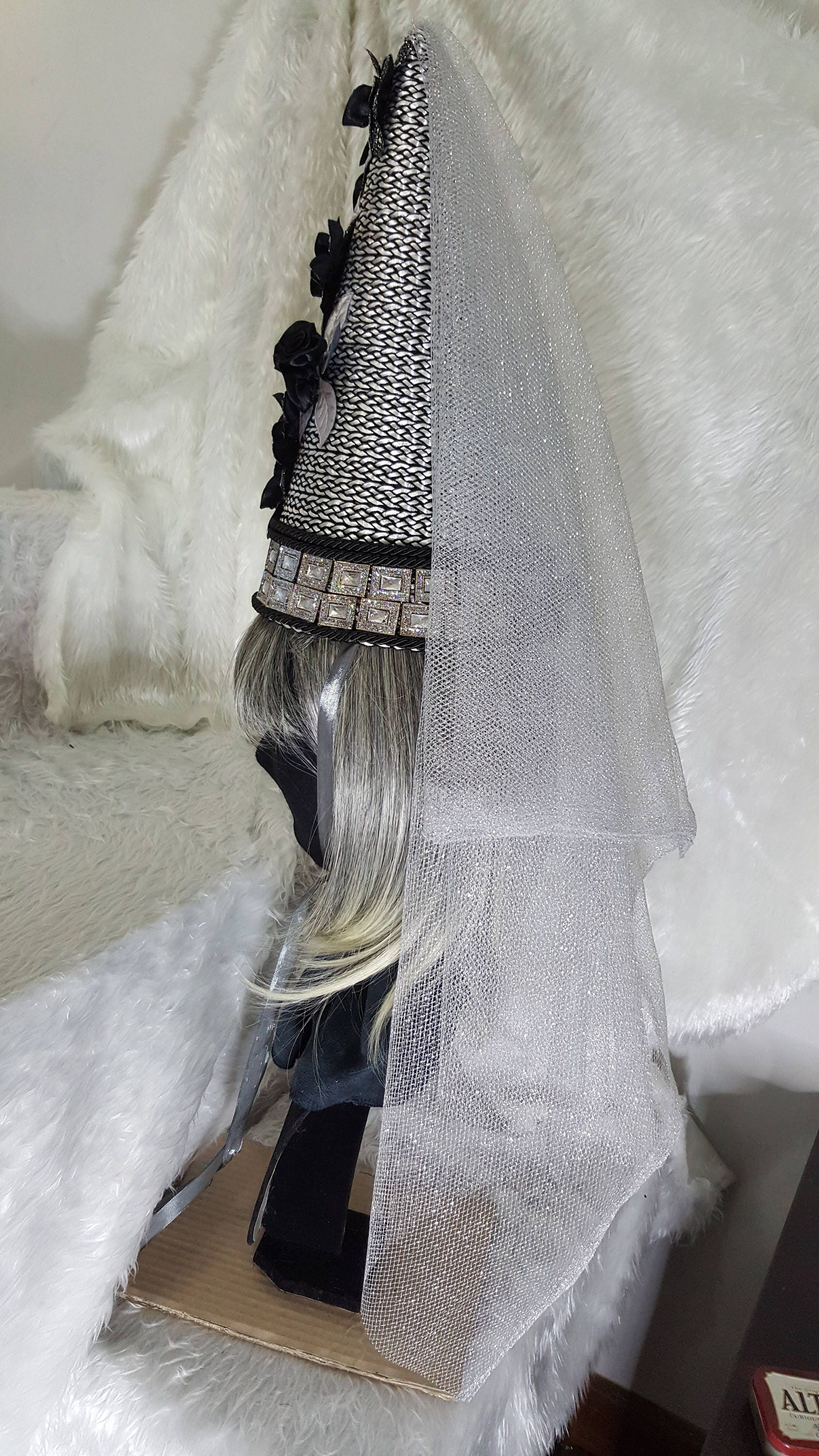 Damsel in Distress Silver & Black Satin Rose and Sunflowers Ladies ...