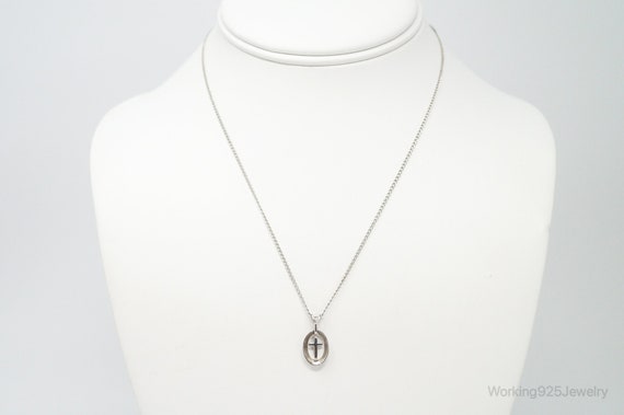 Vintage Designer Marvel Cross Sterling Silver Necklace - Gem