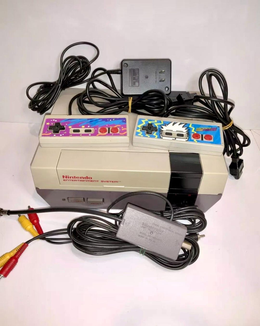 1985 Original Nintendo NES Console With 2 Controllers, Adapter No Games ...