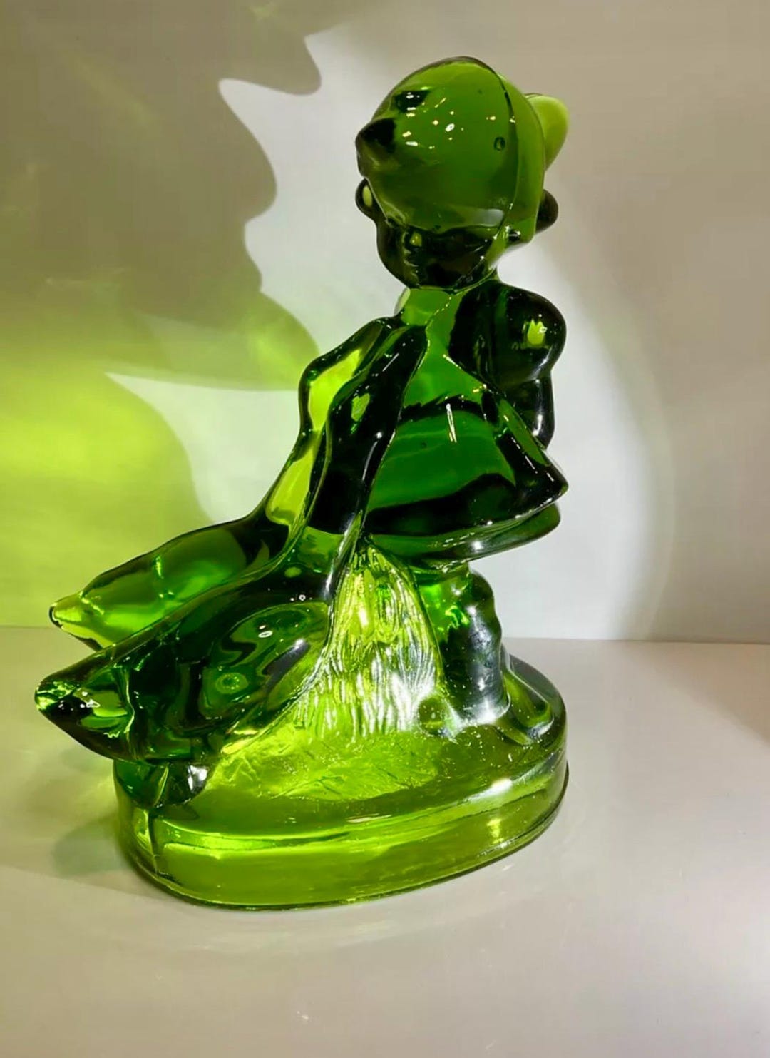 Vintage Beautiful L. E. Smith Green Glass Figurine Girl With Geese 8 ...