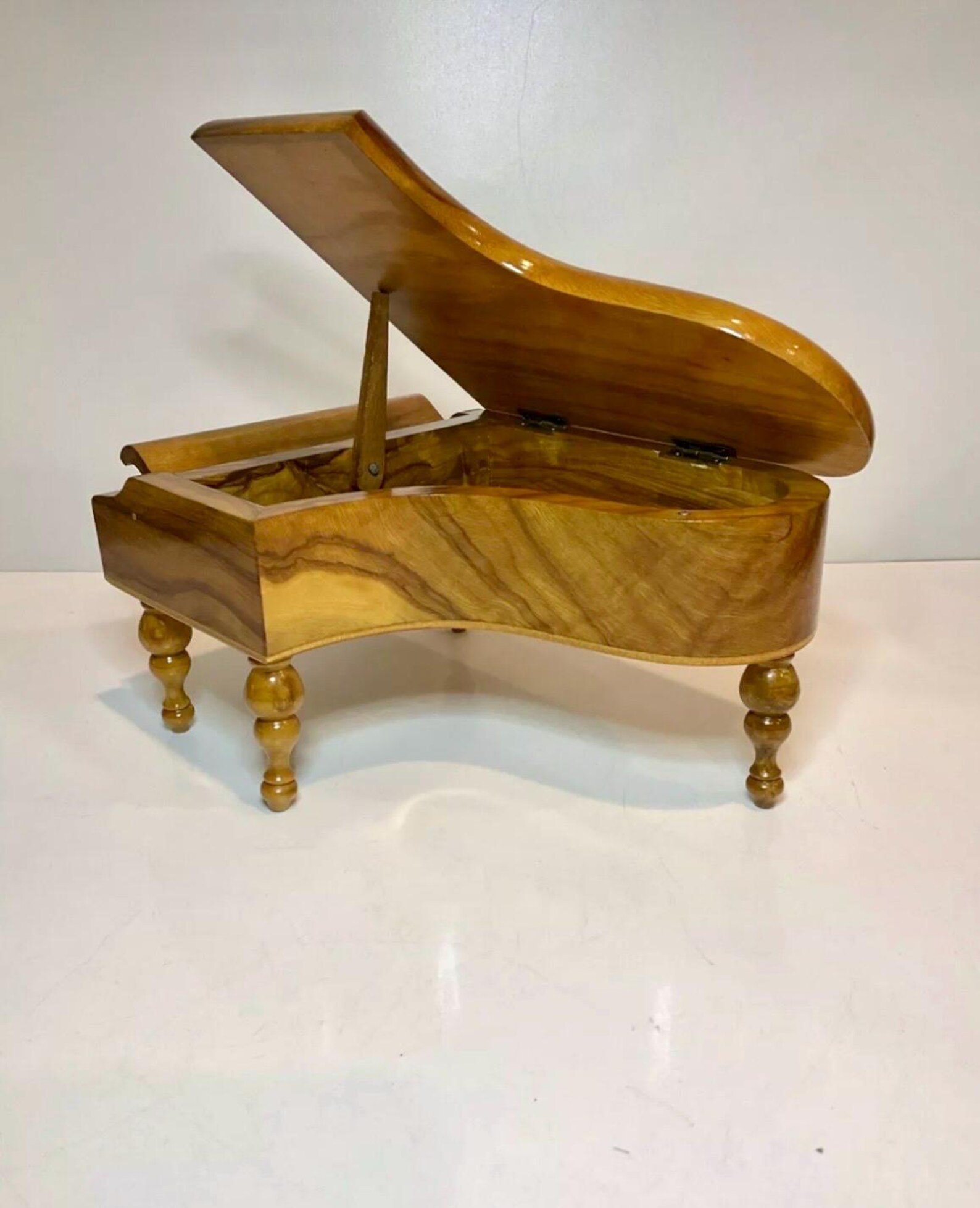 Vintage Wood Grand Piano Music Box, Made in Spain World of Music Boxes ...