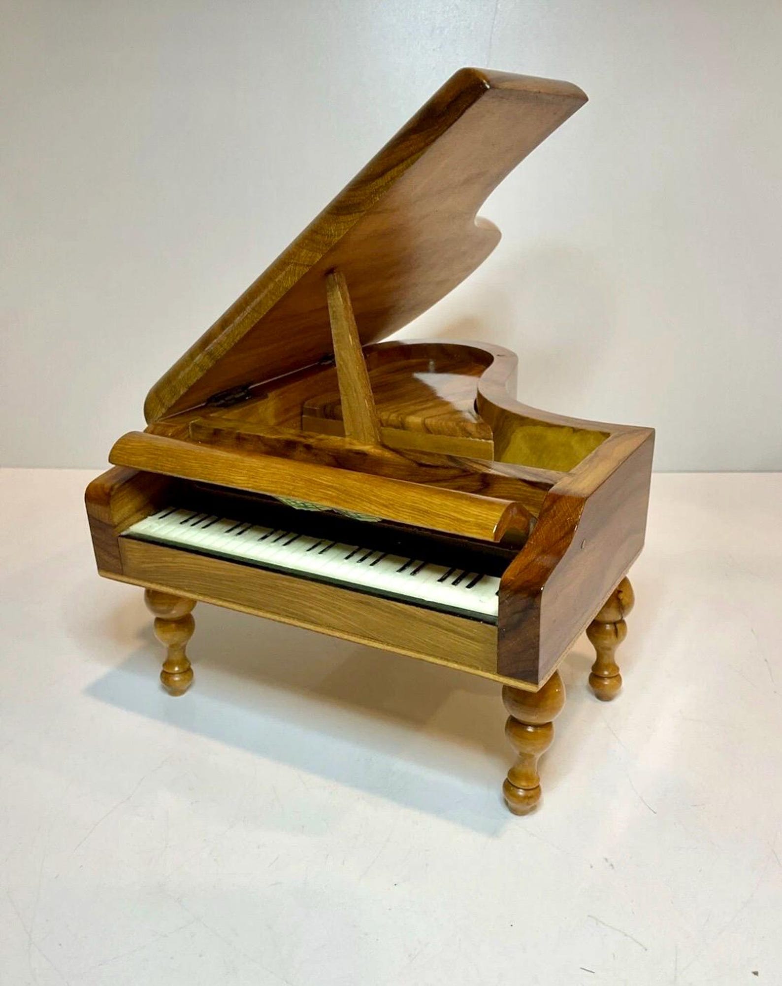 Vintage Wood Grand Piano Music Box, Made in Spain World of Music Boxes ...