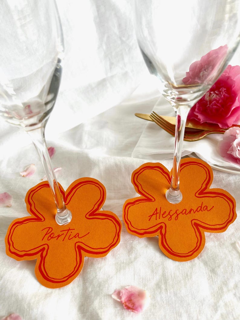 Squiggle Floral Wine Glass Name Cards: Personalized Flower Wedding ...