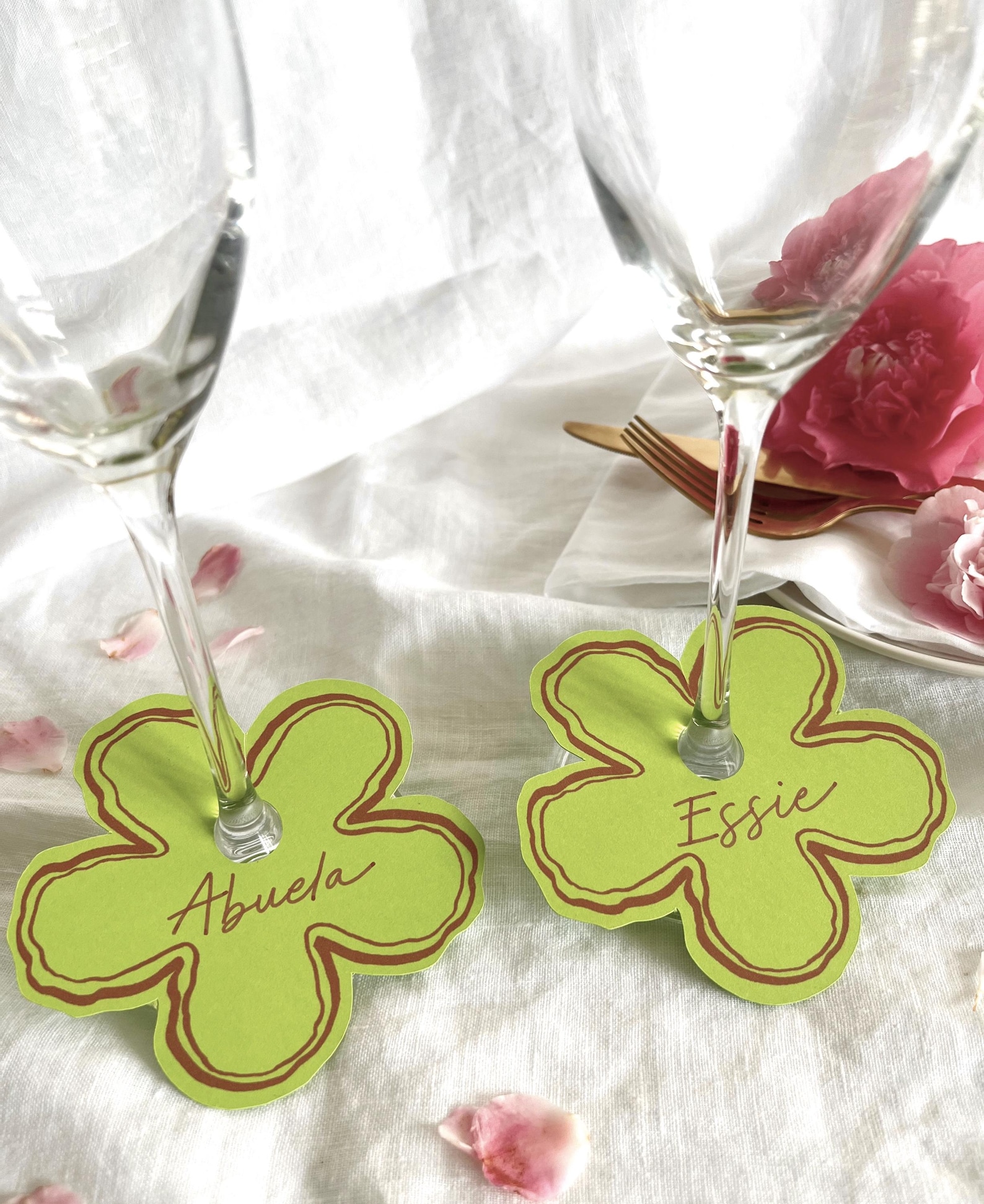 Squiggle Floral Wine Glass Name Cards: Personalized Flower Wedding ...