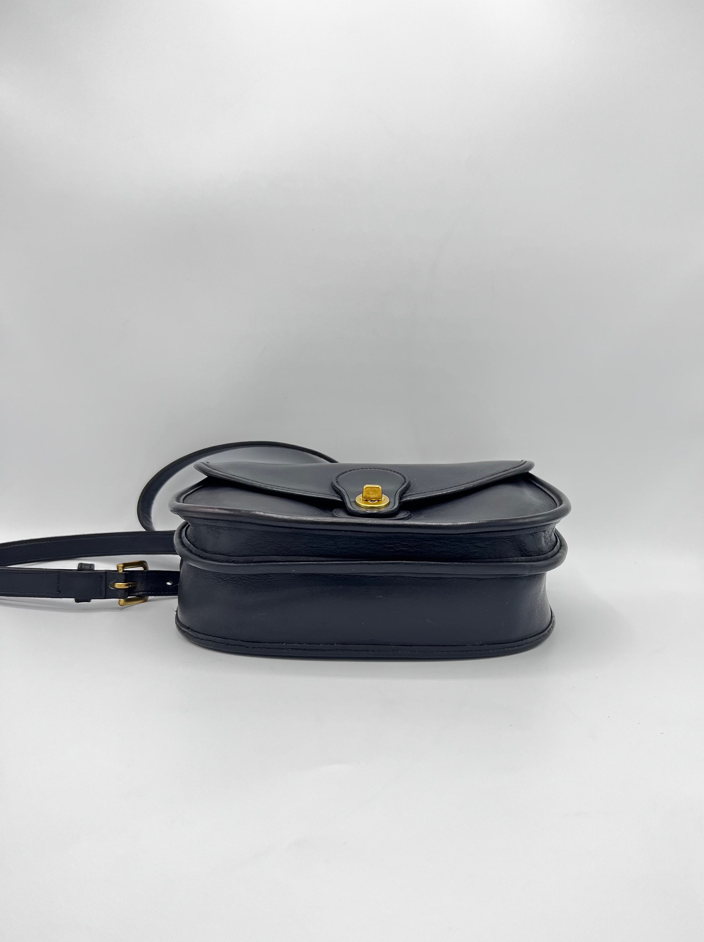 Vintage Coach | Coach Crossbody | Black| 9954