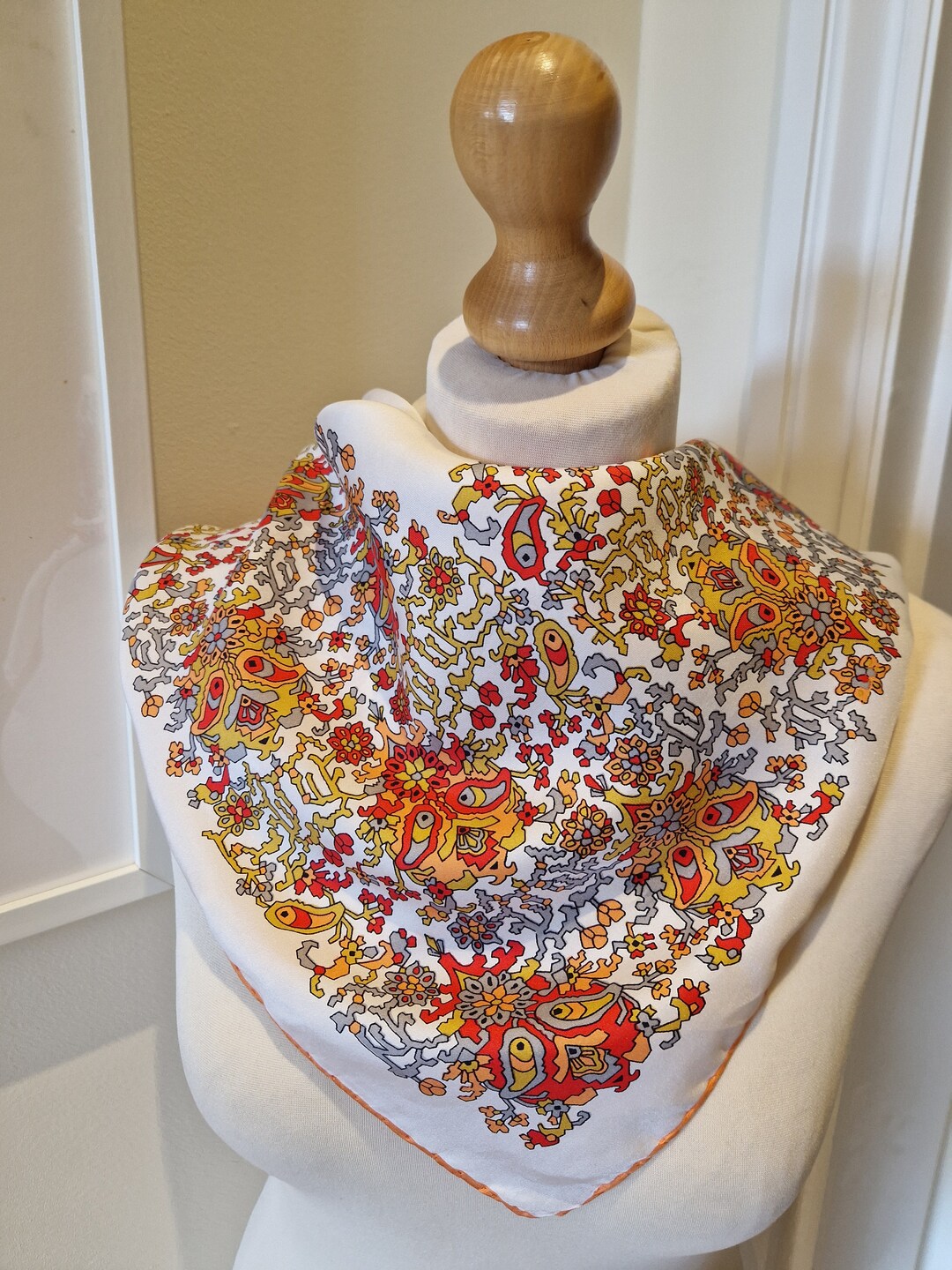 BECKFORD SILK Vintage Heraldic Theme English Scarf - Hand Printed ...