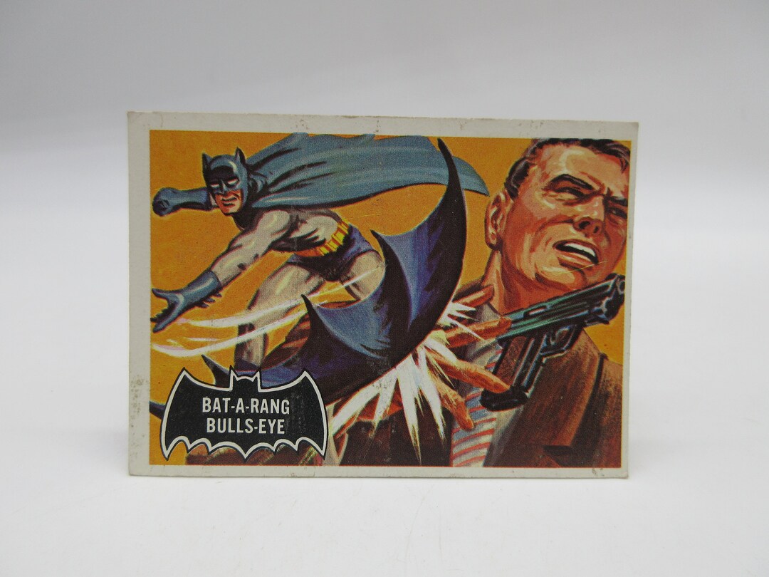 1966 BATMAN #32 Bat-a-rang Bulls-eye - Topps - Original Non-sports Card ...