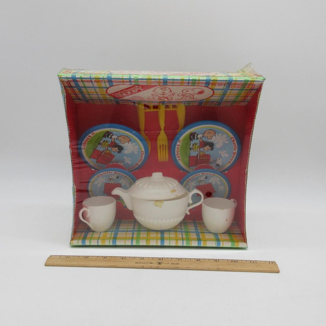 1970's Charlie Brown and Snoopy Tea Set - Milk & Cookies - New in Box ...