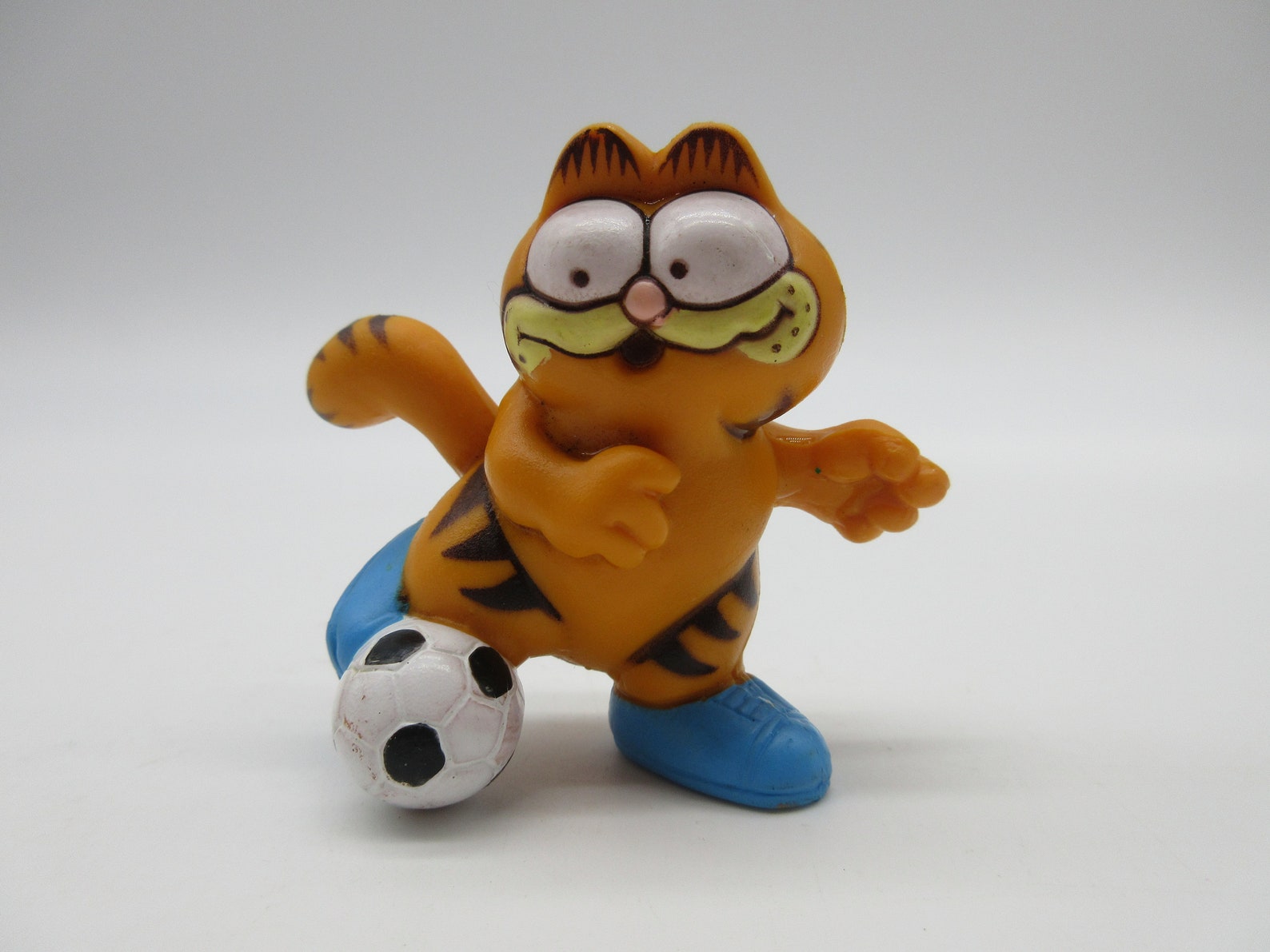 1981 GARFIELD Playing Soccer PVC Jim Davis Odie Plush - Etsy