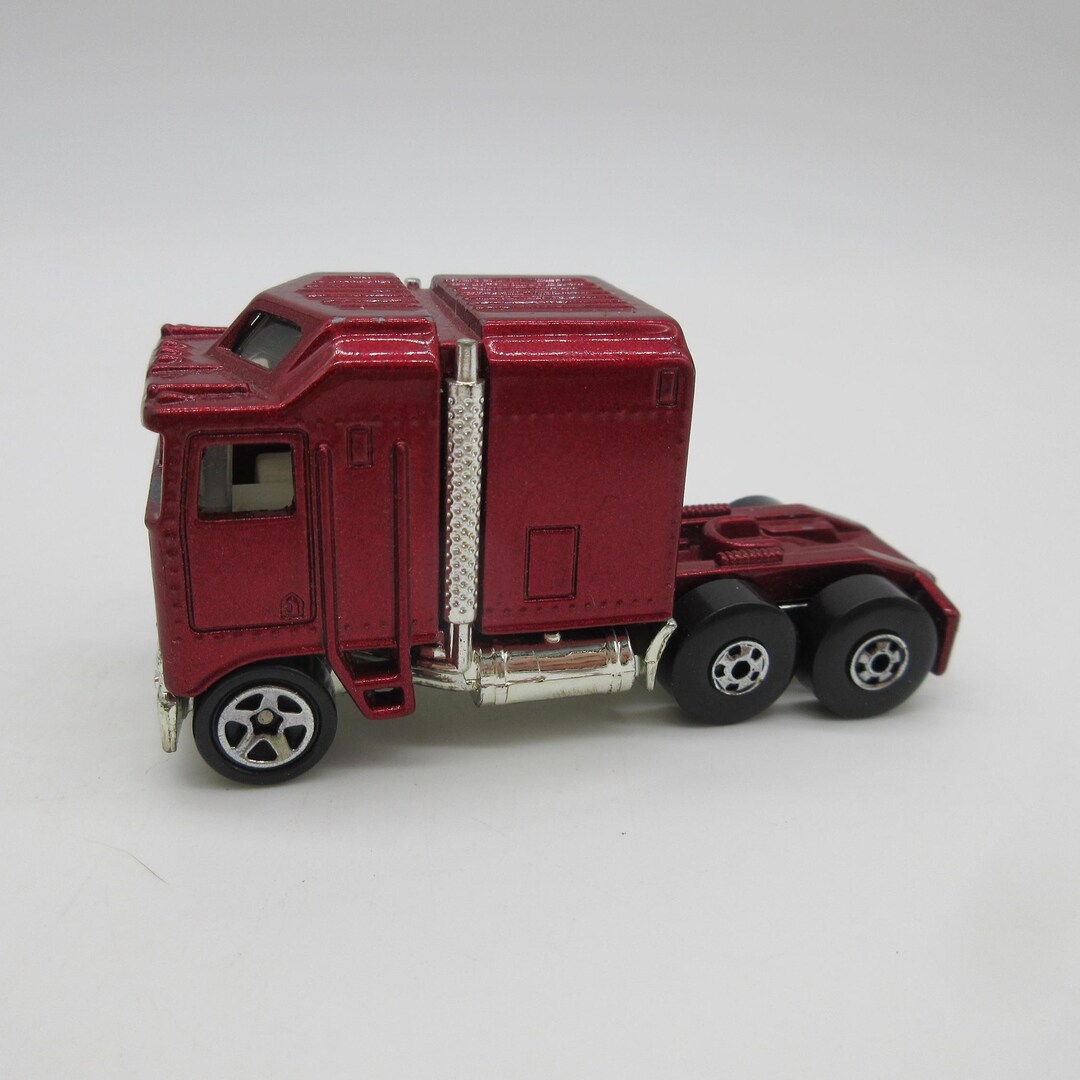 1982 Thunder Roller - Maroon Hot Wheels - Diecast Lesney Superfast ...