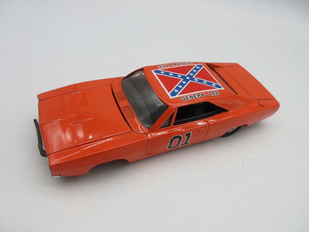 1981 GENERAL LEE ERTL 1:25 Dukes of Hazard Matchbox Diecast Lesney ...