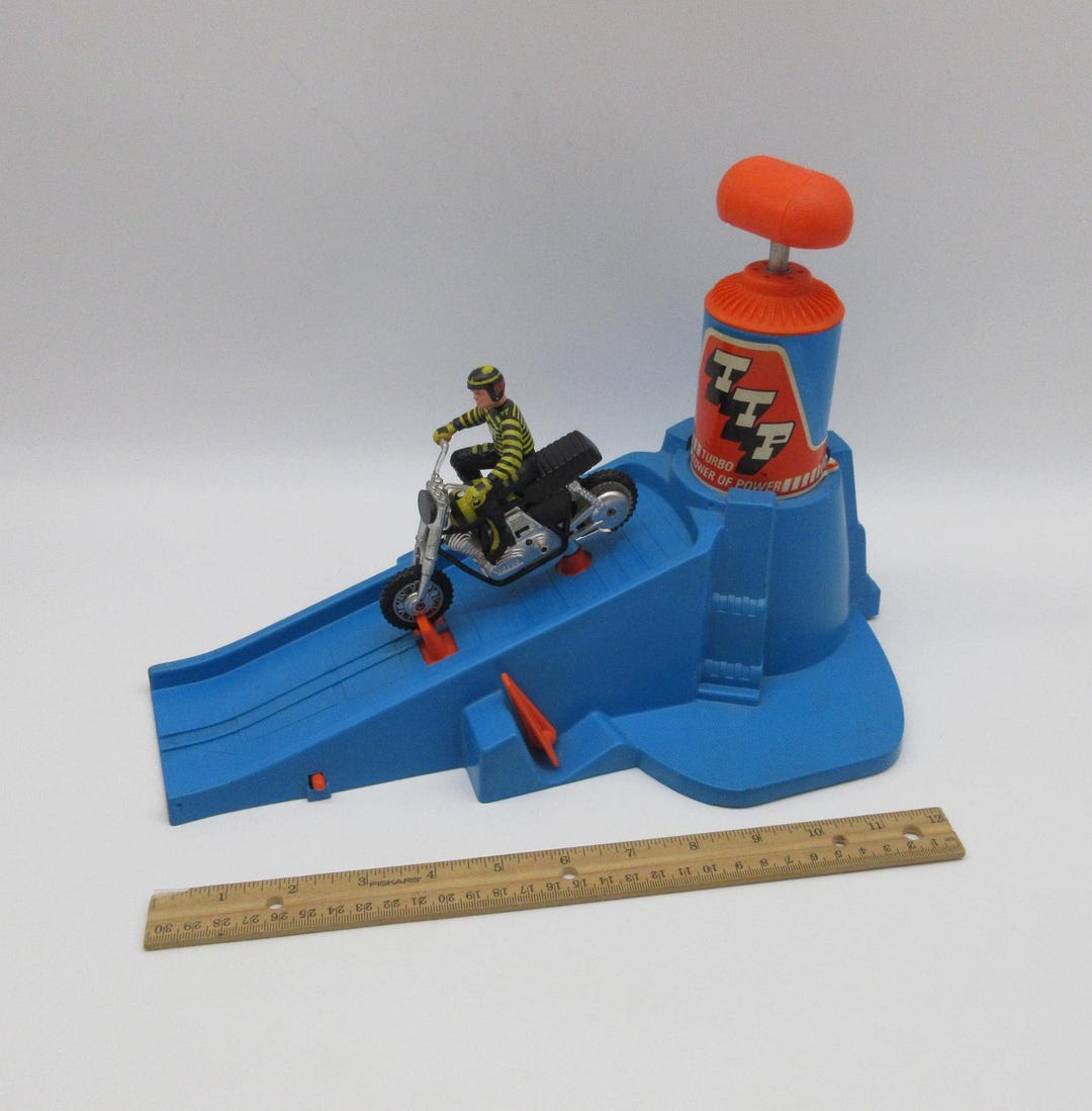 1974 Kenner TTP Turbo Tower of Power Motorcycle Launcher - Mego ...