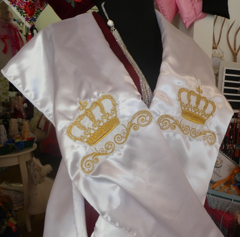 Big Crown and Pattern Machine Embroidery Design Instantly - Etsy