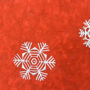 Red Winter Snowflakes Quilt - Etsy