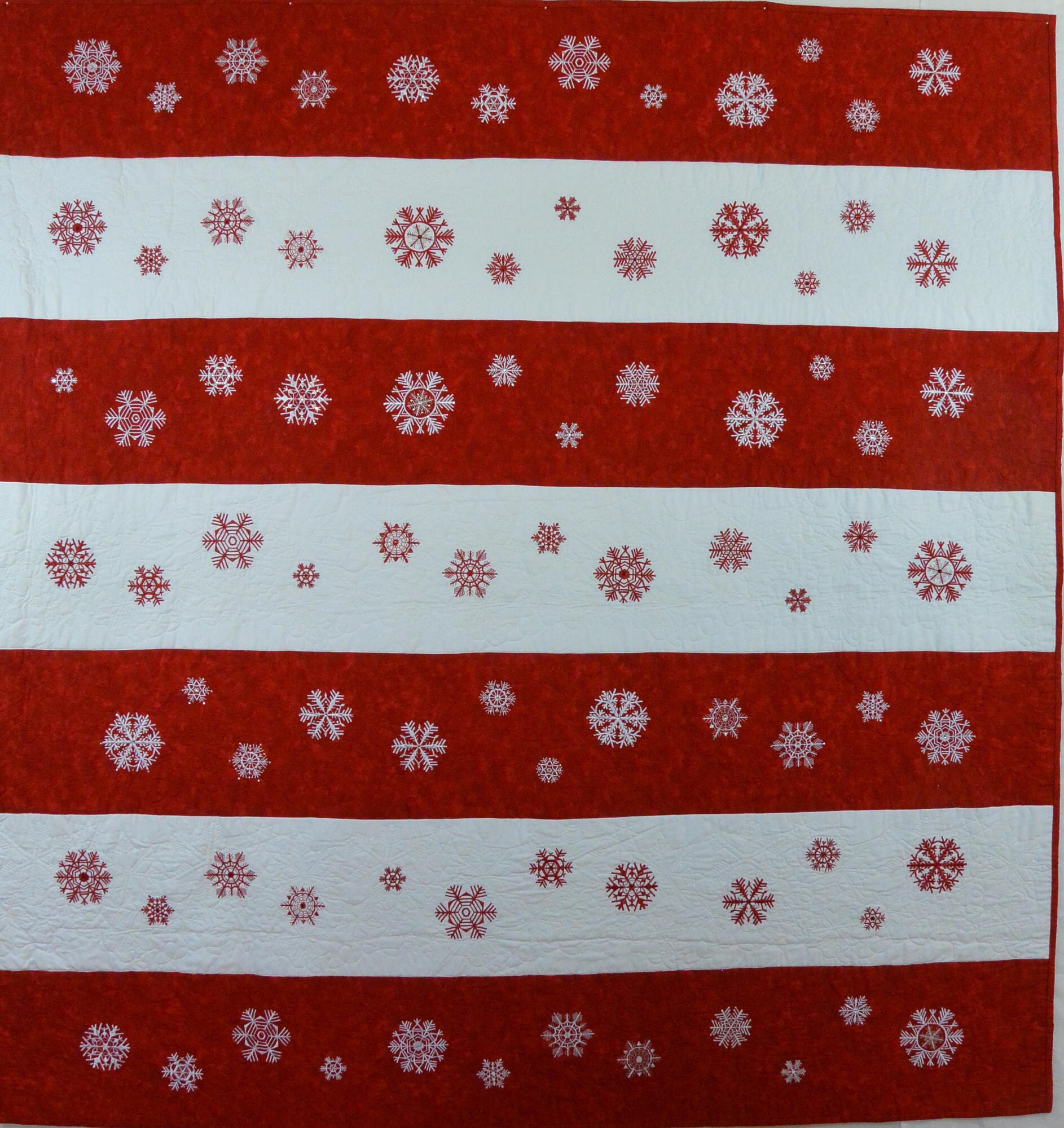 Red Winter Snowflakes Quilt - Etsy
