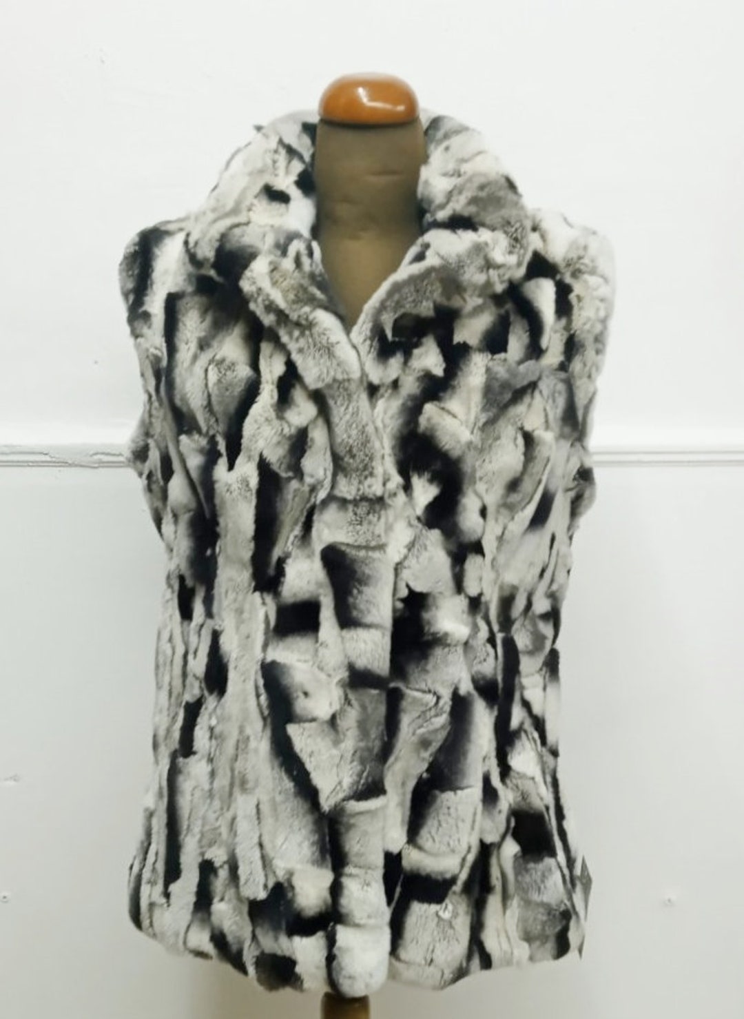 Handmade Rex Chinchilla Fur Vest: Women's Sleeveless Jacket - Etsy